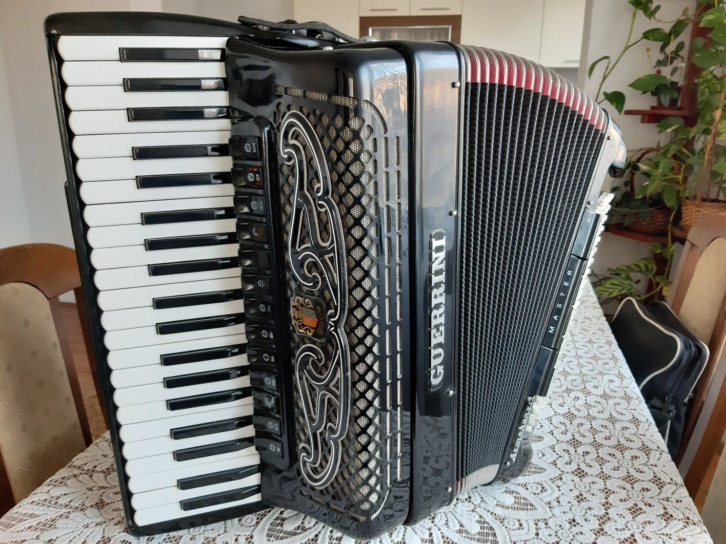 Harmonika Guerrini Symphony 12