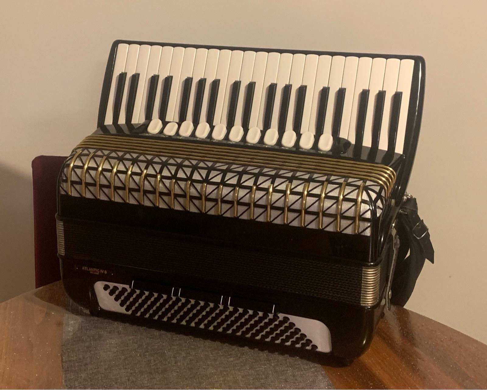 HOHNER Atlantic IV N DeLuxe