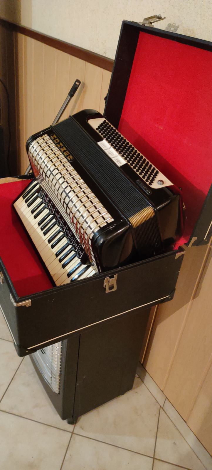 Hohner Atlantic IV
