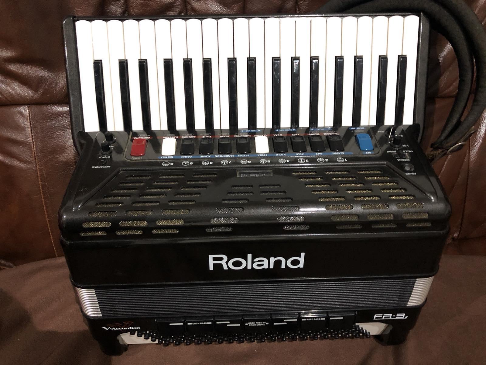 Roland FR3