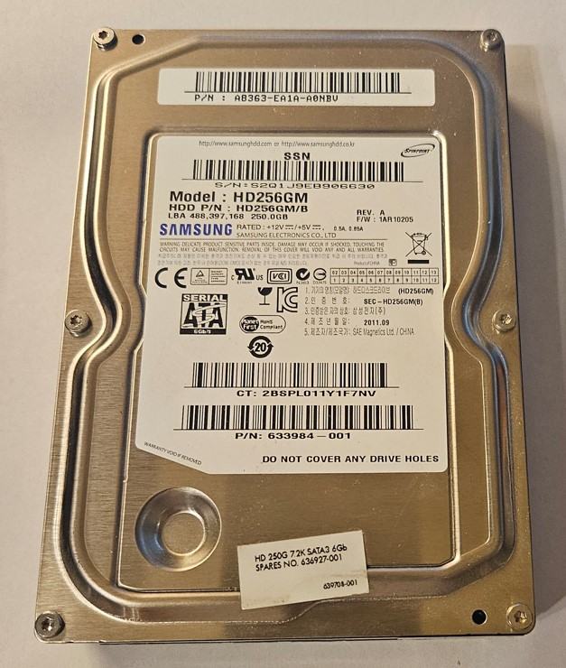 SAMSUNG 250gb SATA 3,5 7200rpm 16MB cache HD256GM