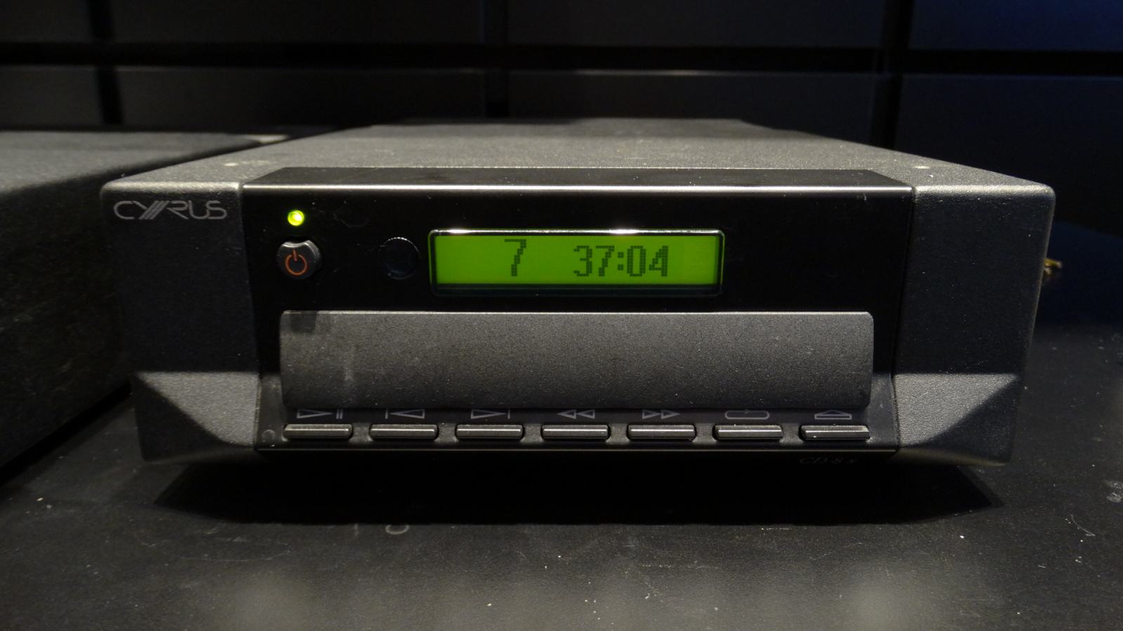 Cyrus CD8x top model, moguća zamjena uz doplatu