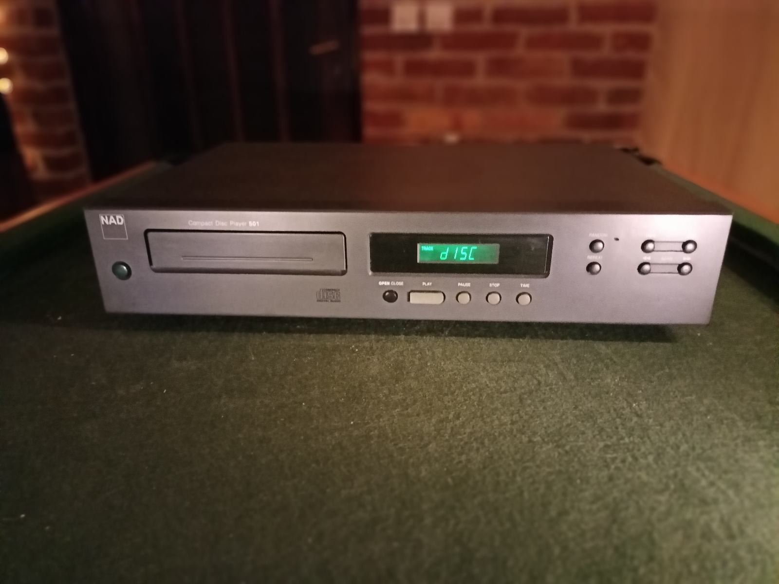 NAD cd 501