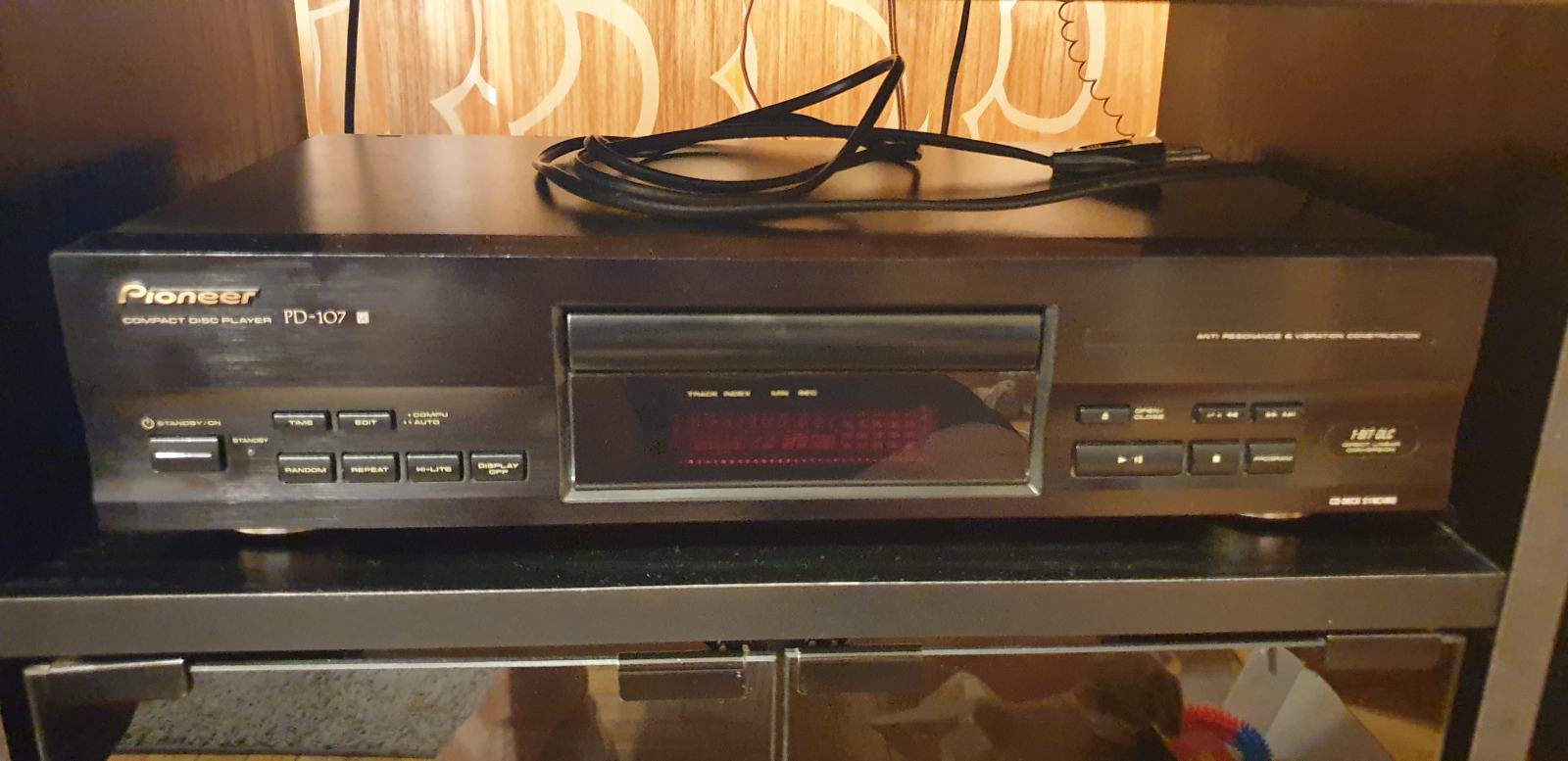 Pioneer PD-107 stereo CD player