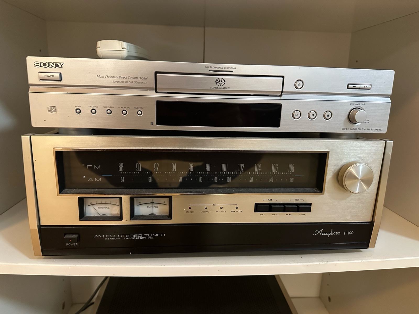 Sony super audio CD player SCD-XE597