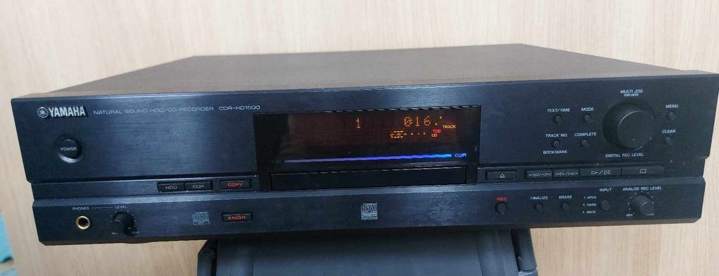 VRHUNSKI CD PLAYER YAMAHA CDR-HD1500