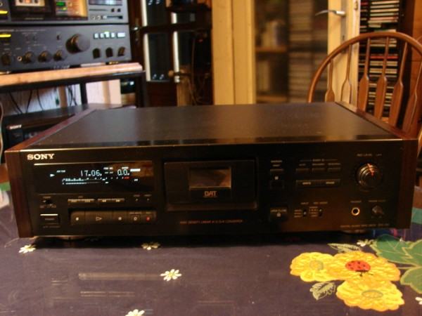 DAT Sony DTC-790