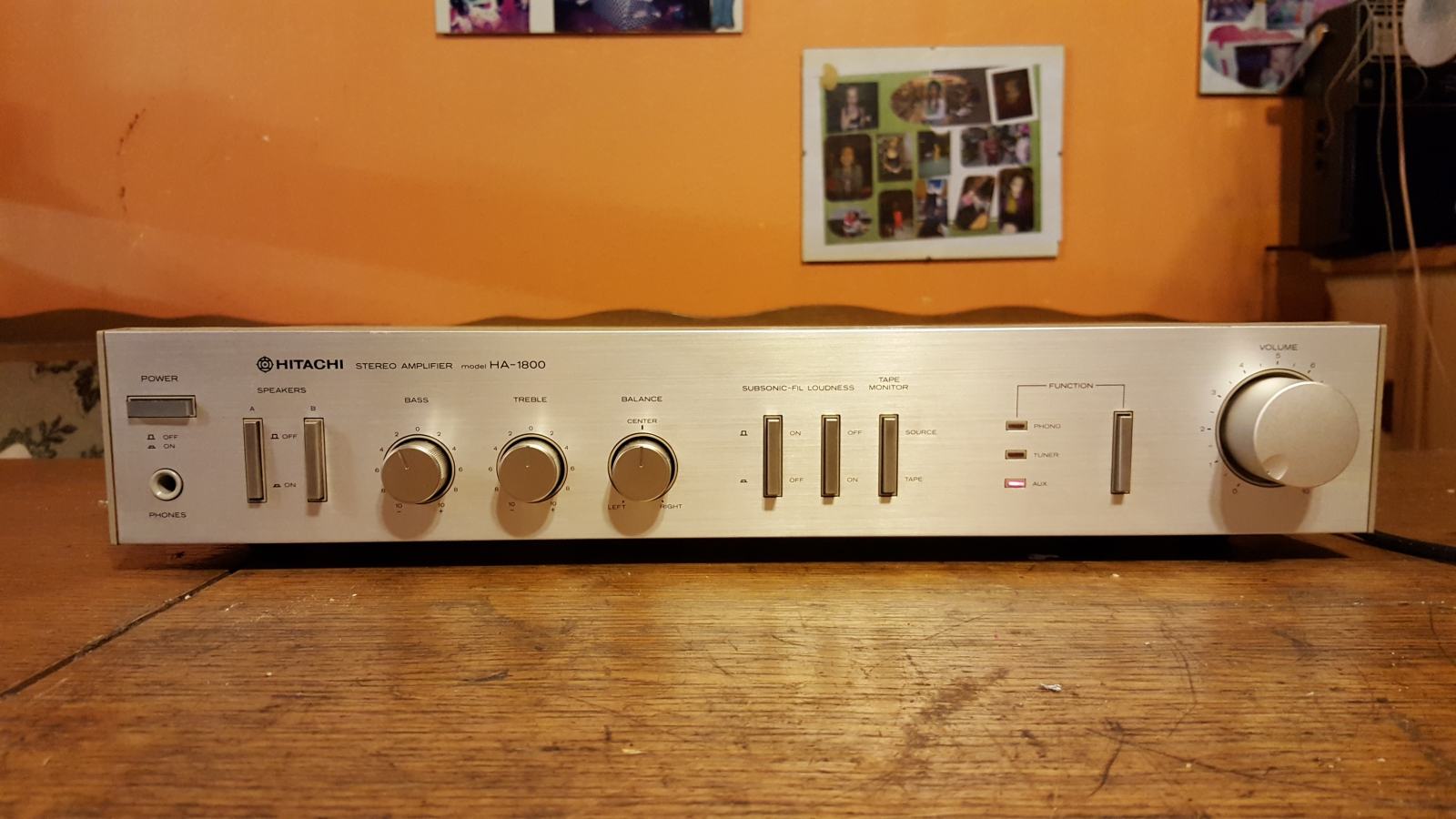 Hitachi pojačalo HA-1800