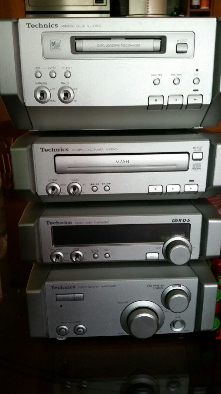 Technics HiFi System HD505 -MiniDisc CD player Radio Tuner Amp