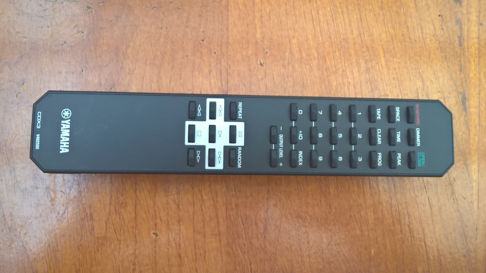 Yamaha daljinski CDX3, VŽ