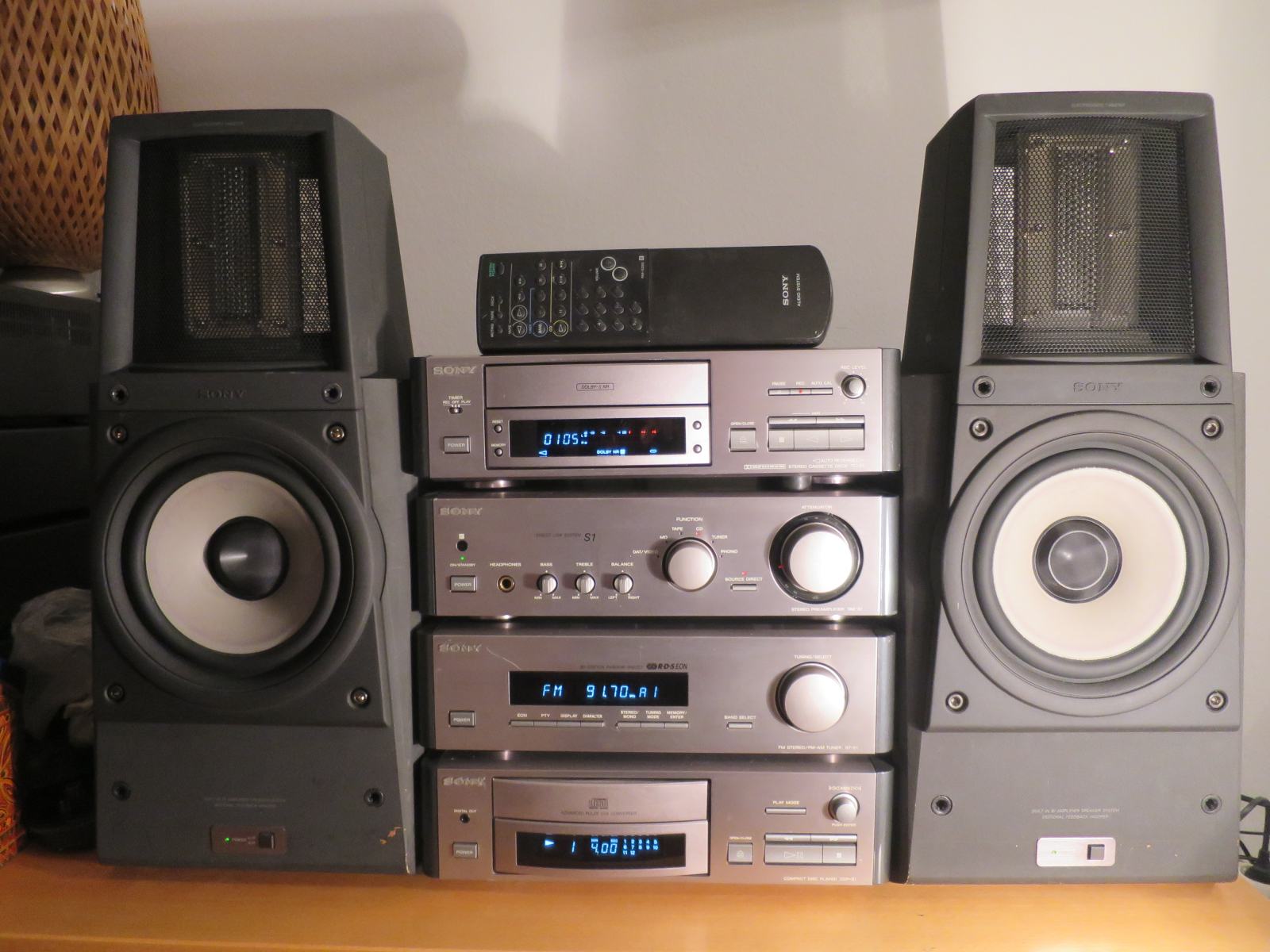 Sony S1 La Scala linija sa aktivnim zvucnicima