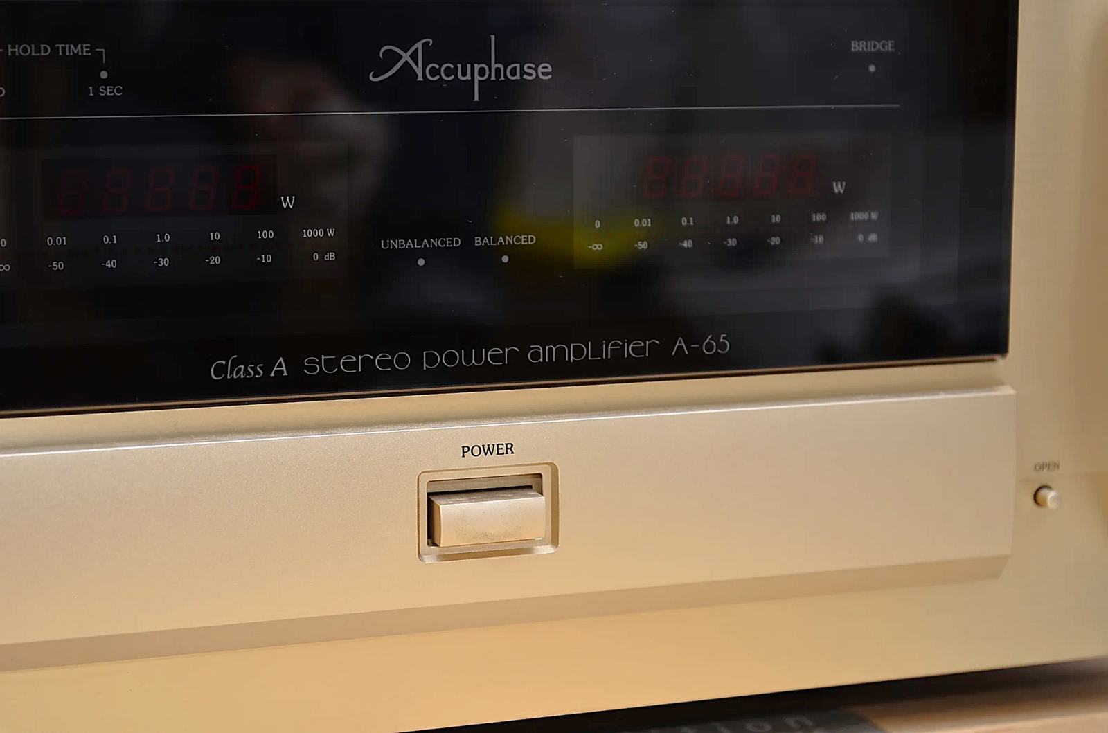 Accuphase A-65