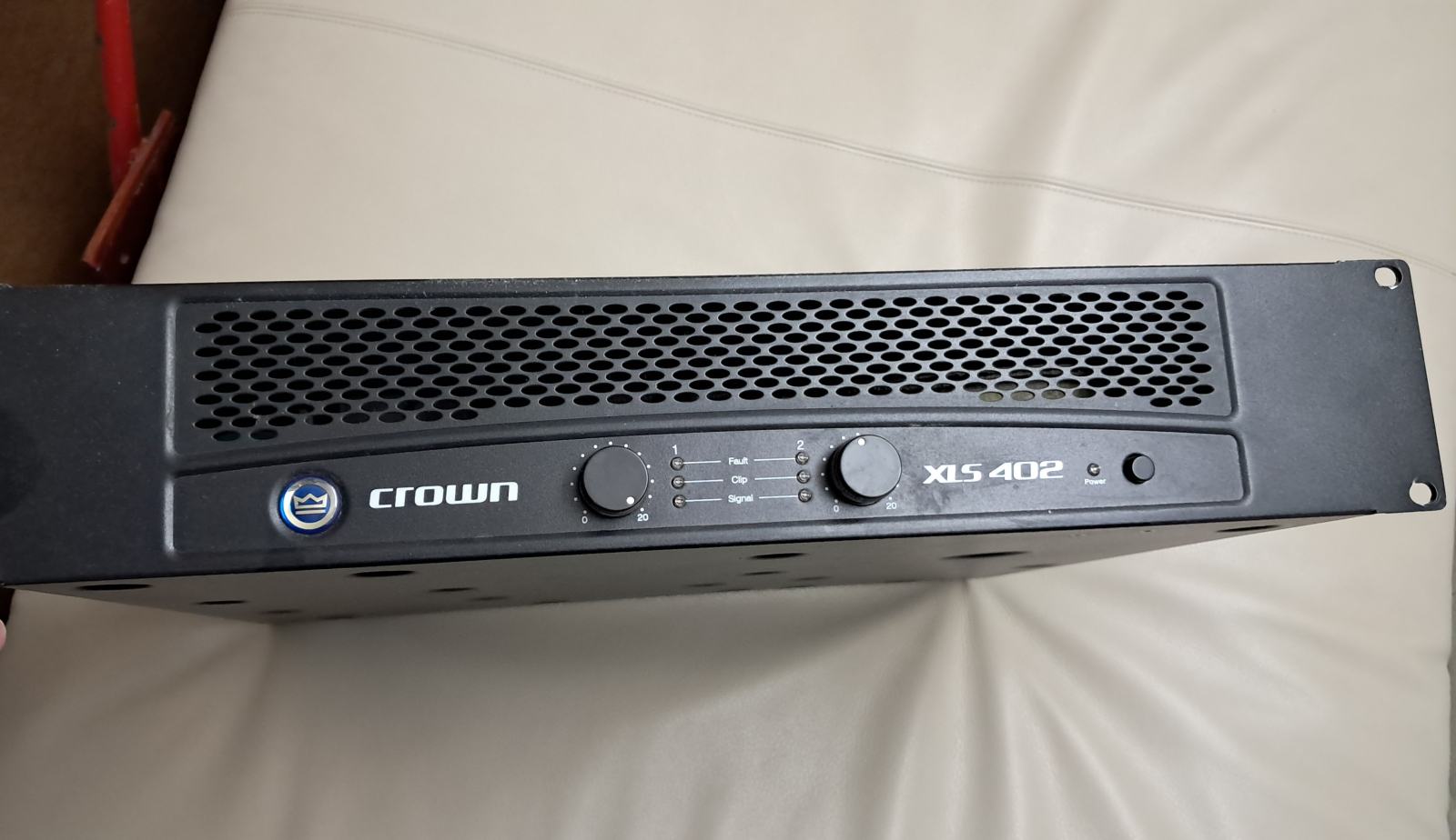 Crown XLS 402