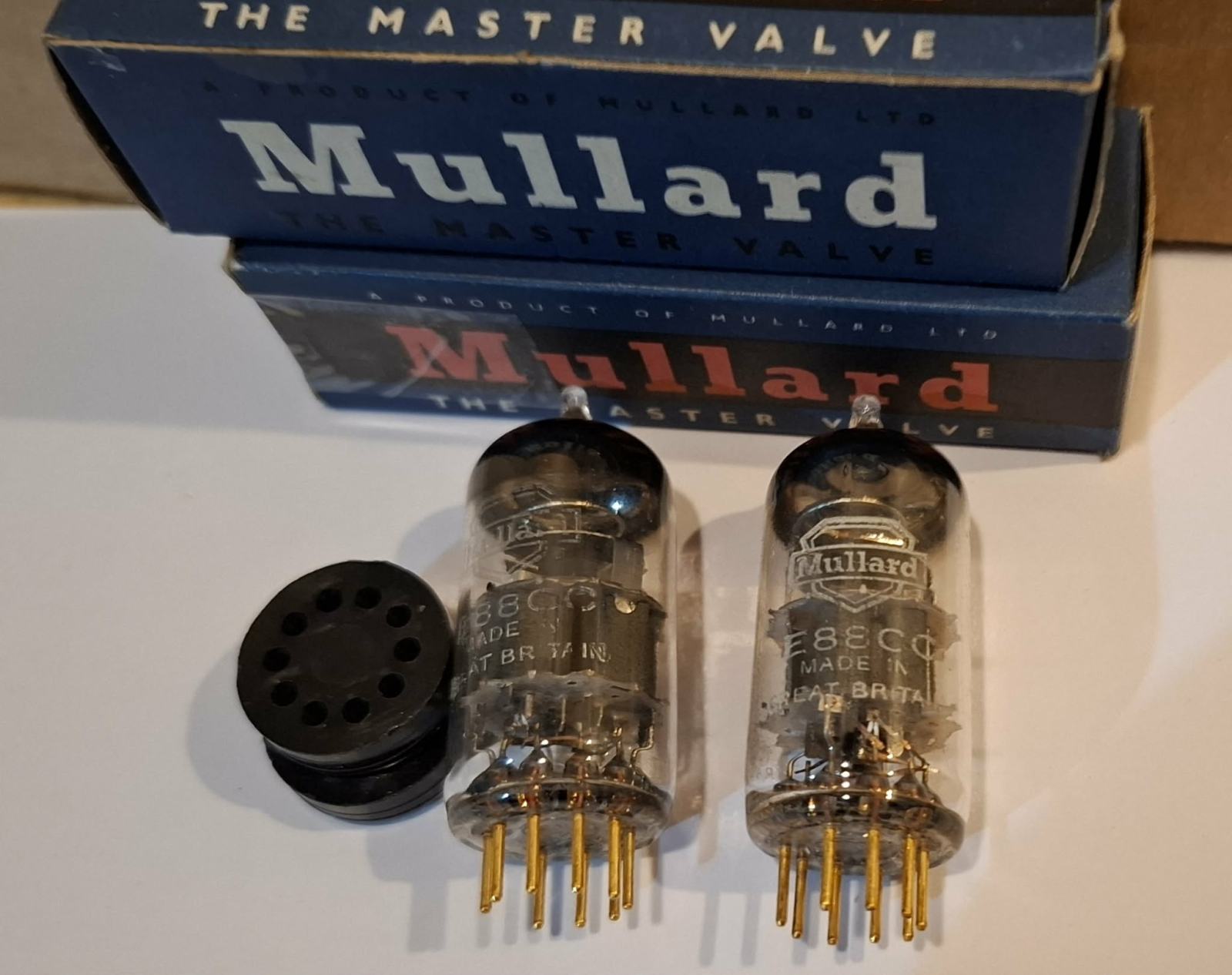 E88CC MULLARD , 2 elektronke za predpojačalo, NOS