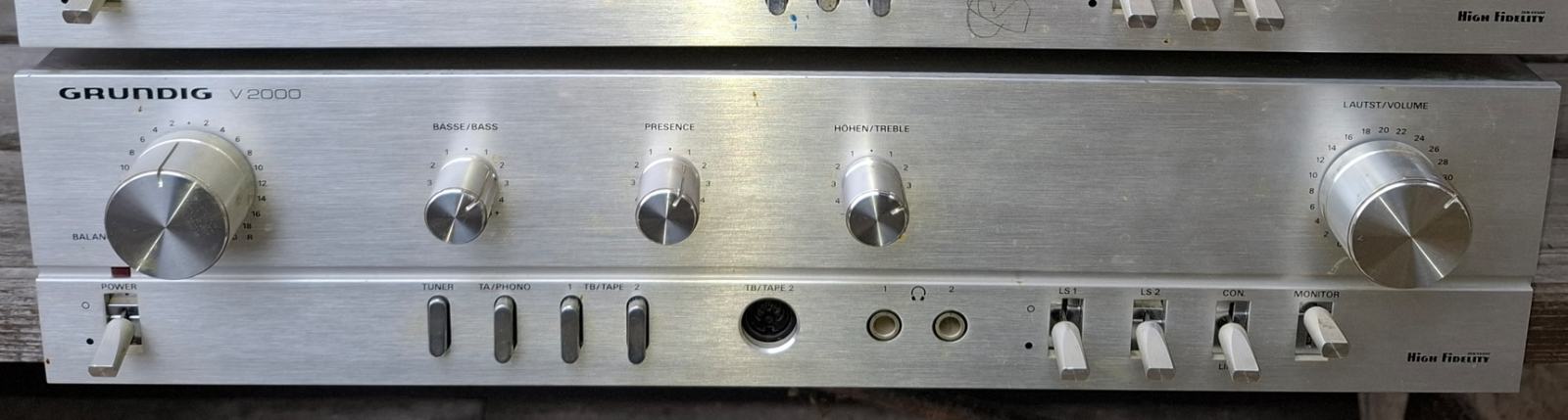 Grundig HiFi pojačalo V2000 Integrated amplifier