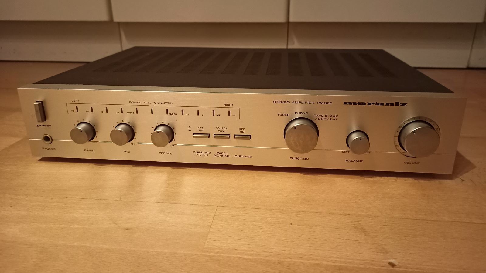 Pojačalo marantz pm 325, 2 x 40w