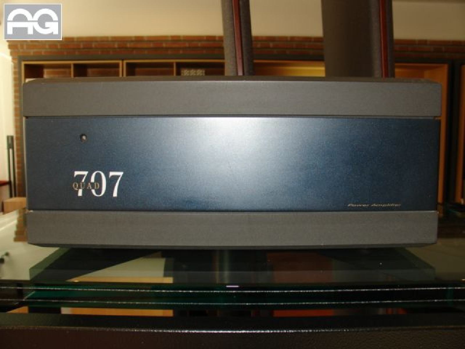 Quad 707 pojačalo snage