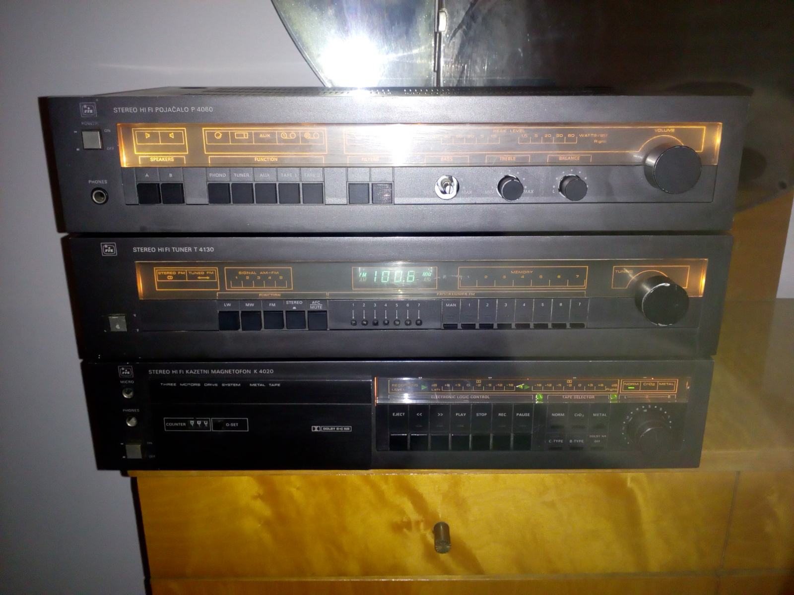 RIZ VINTANGE linija pojačalo,tuner,deck