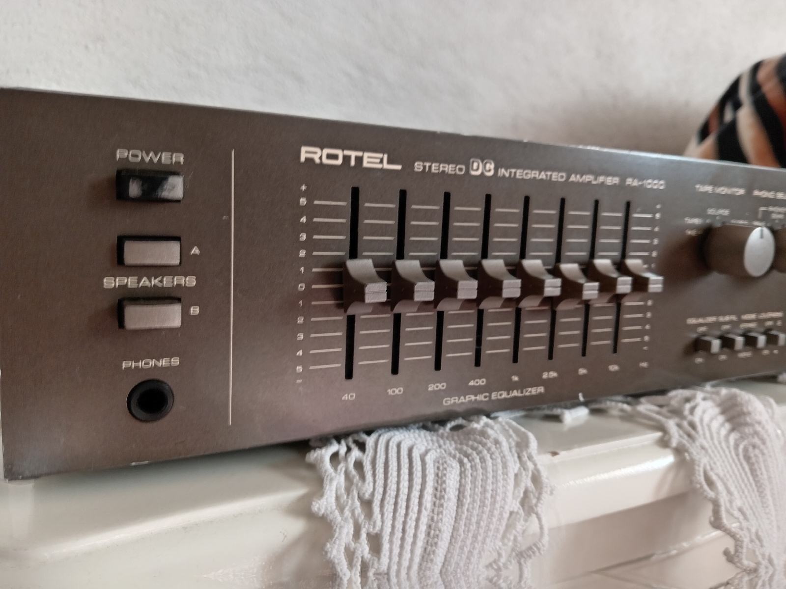 ROTEL RA 1000