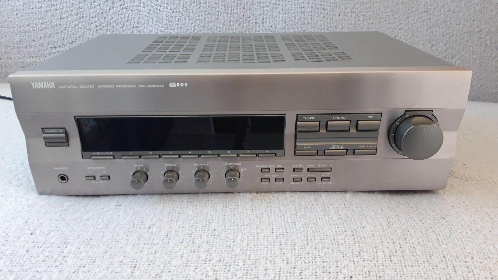 YAMAHA RX-396 Natural Sound AM/FM Stereo Receiver