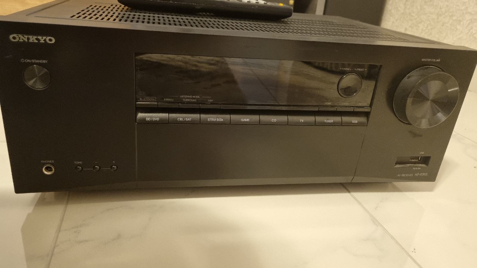 Onkyo AV Reciver HT-R395