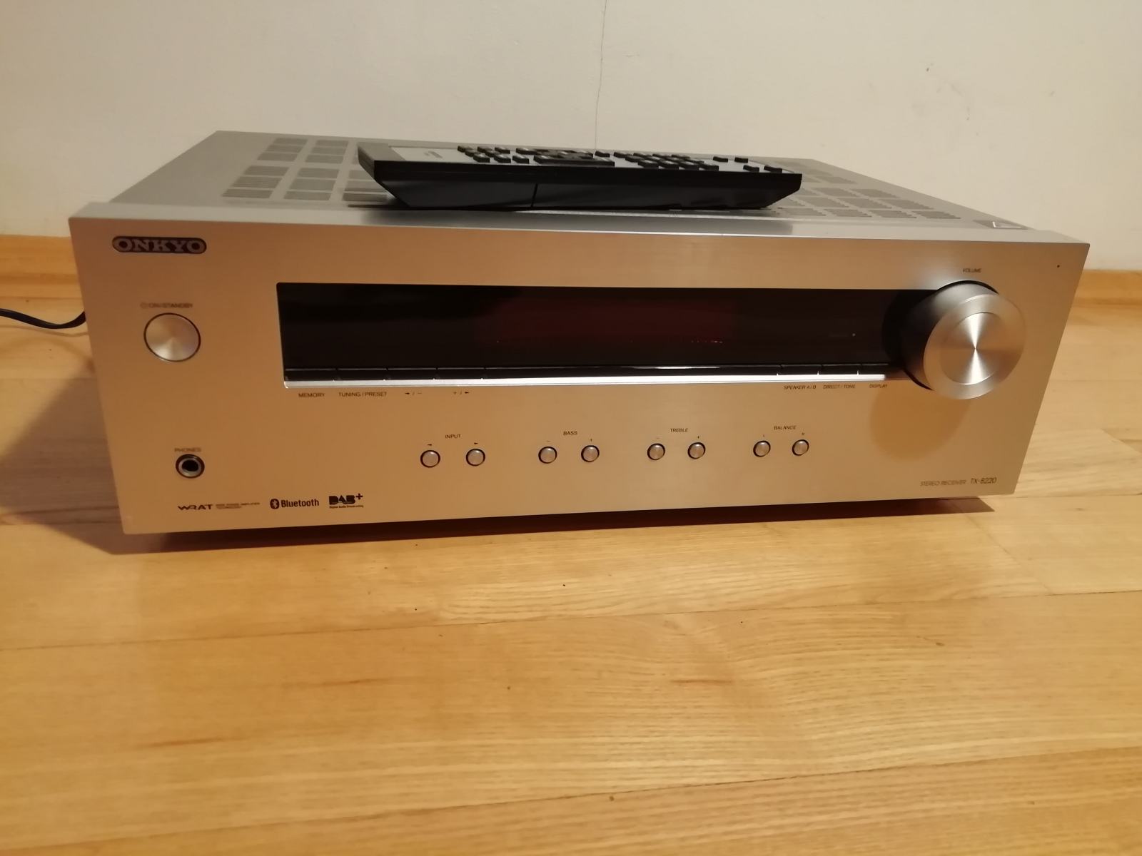 ONKYO TX-8220 stereo receiver