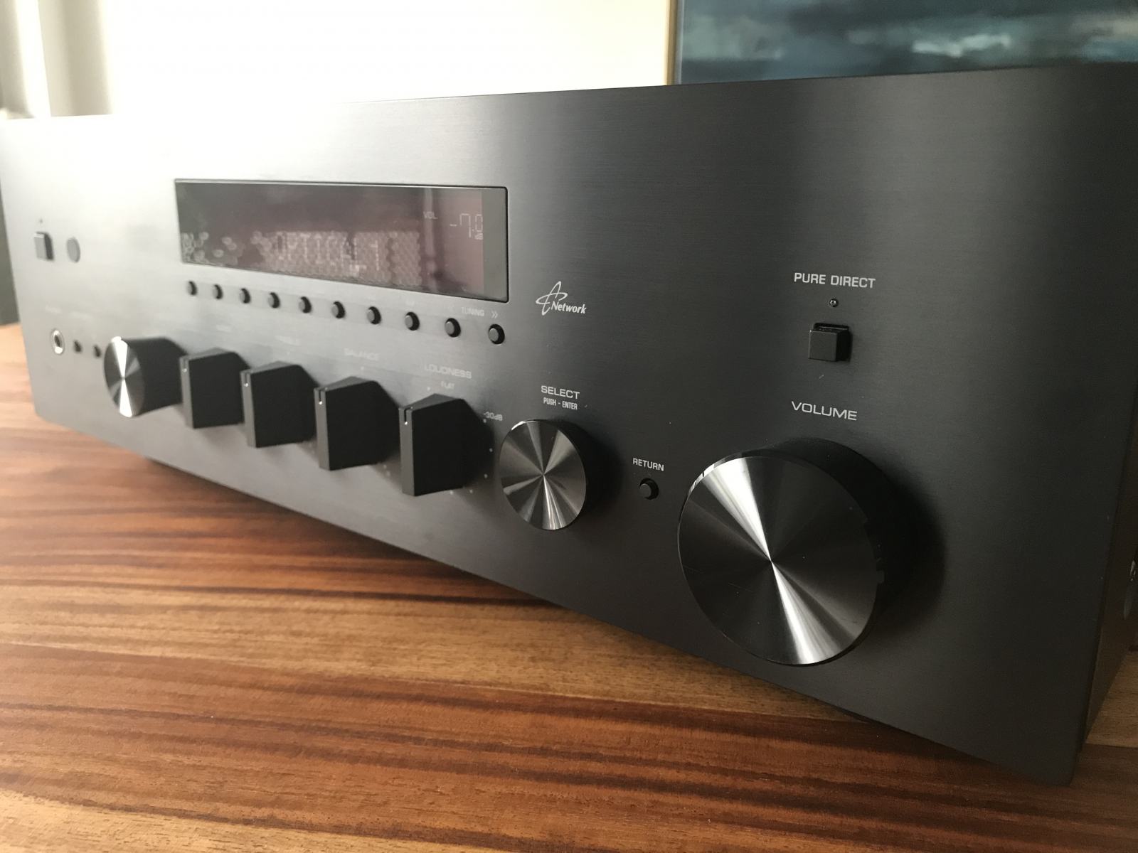 Yamaha R-N500 network stereo receiver