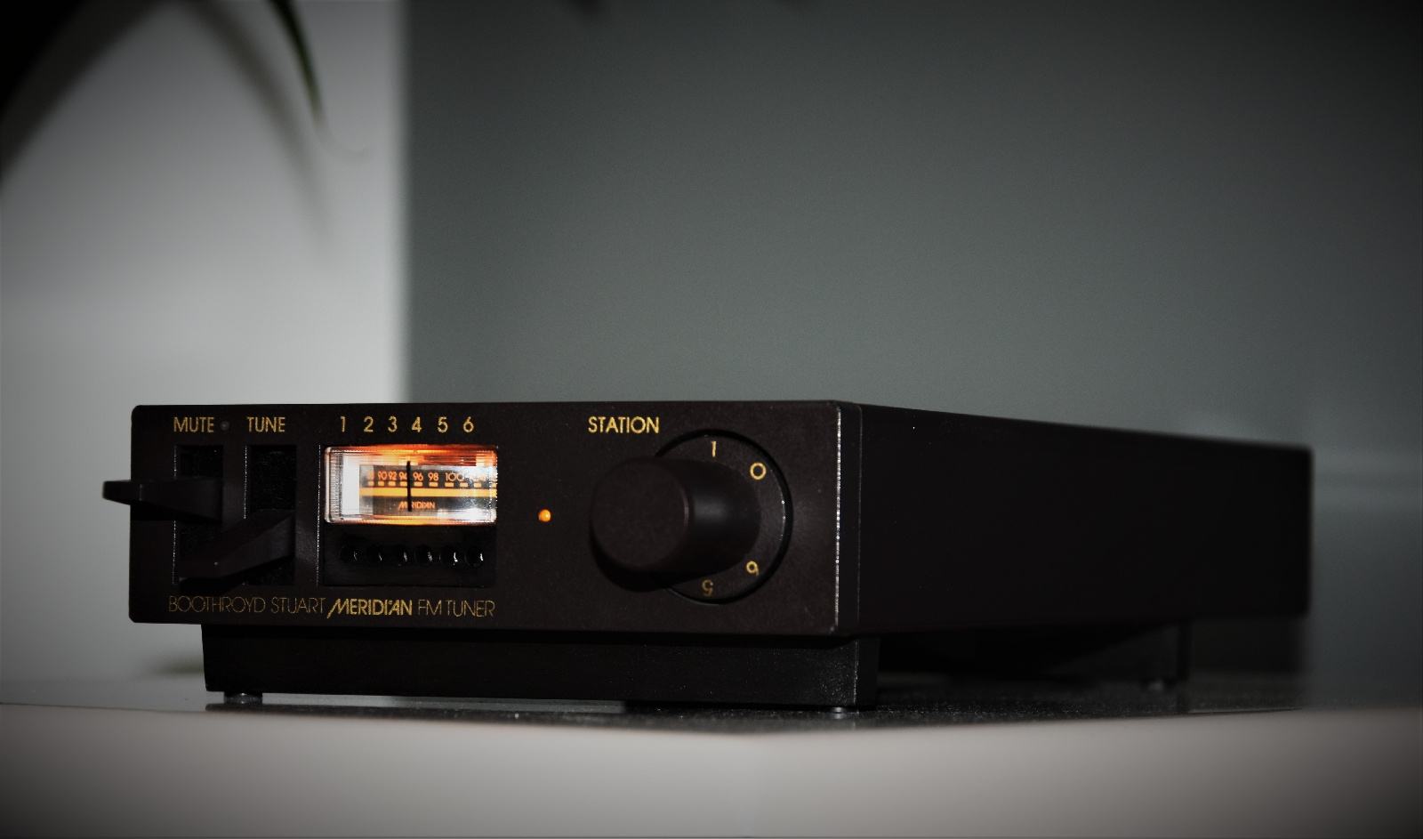 Meridian 104 FM tuner