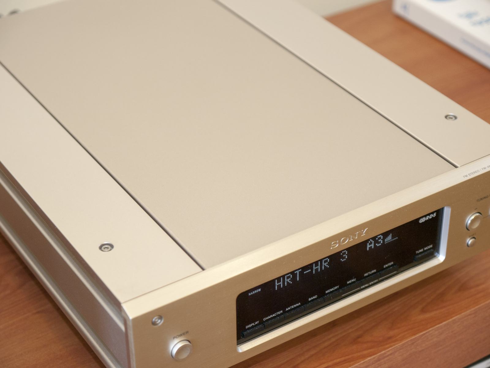 Sony, high-end tuner Sony ST-S3000ES, Osijek