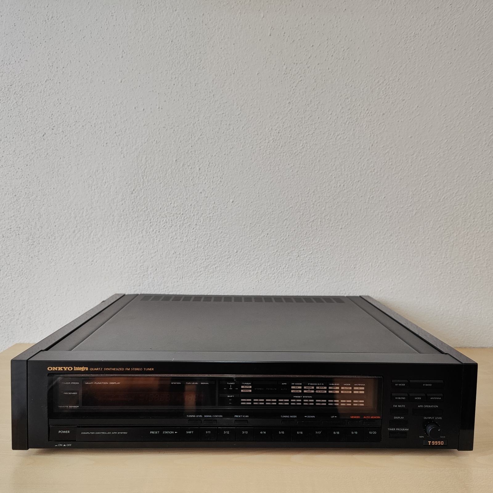 Tuner Onkyo Integra T 9990