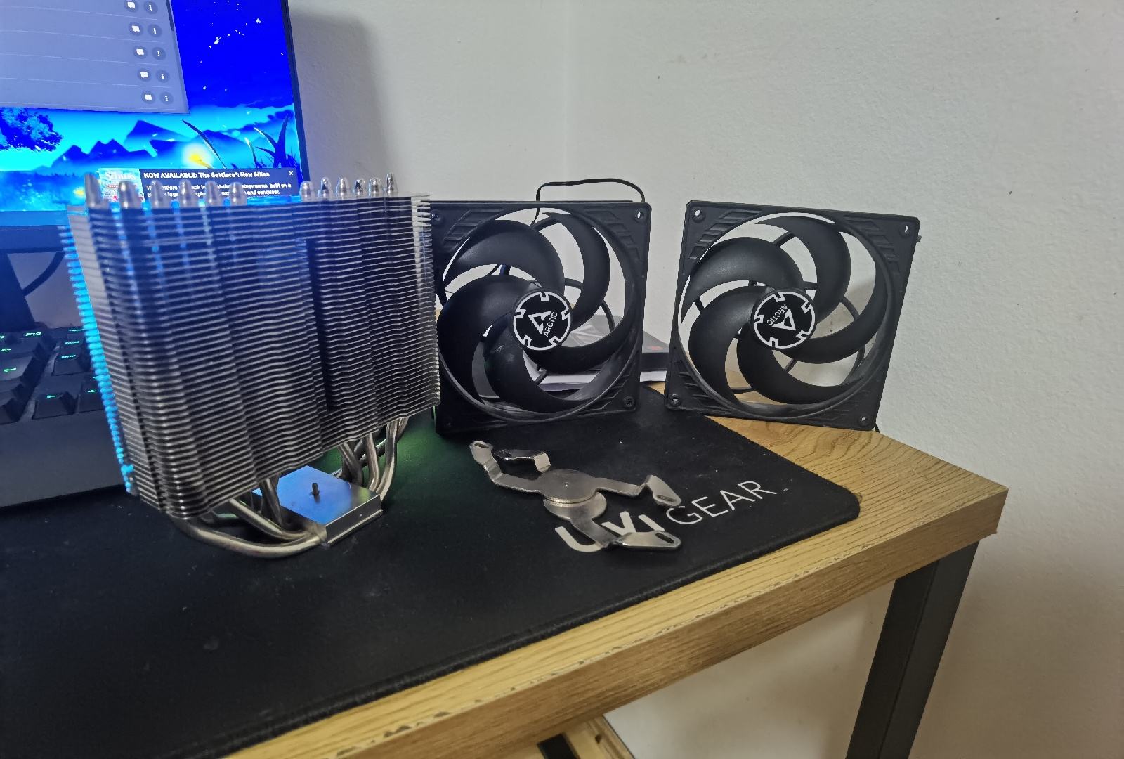 prodajem radiator spire za cpu+ 3 venta