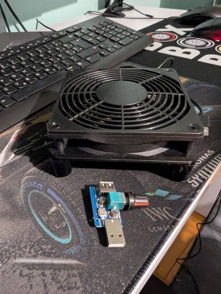 USB ventilator za Router, TV Box, 140mm + kontroler za brzinu vrtnje