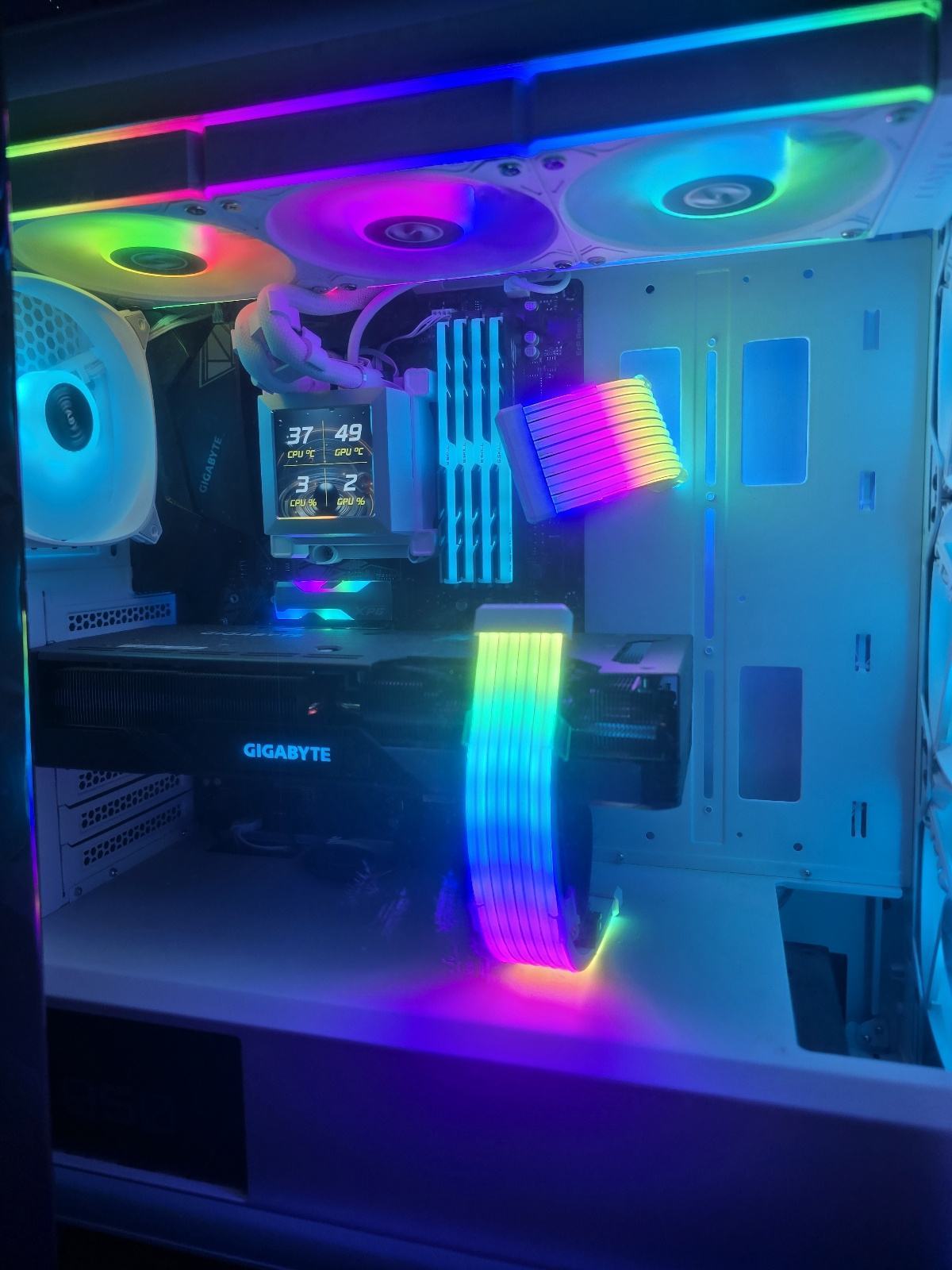 vodeno hlađenje lian li hydroshift lcd 360R