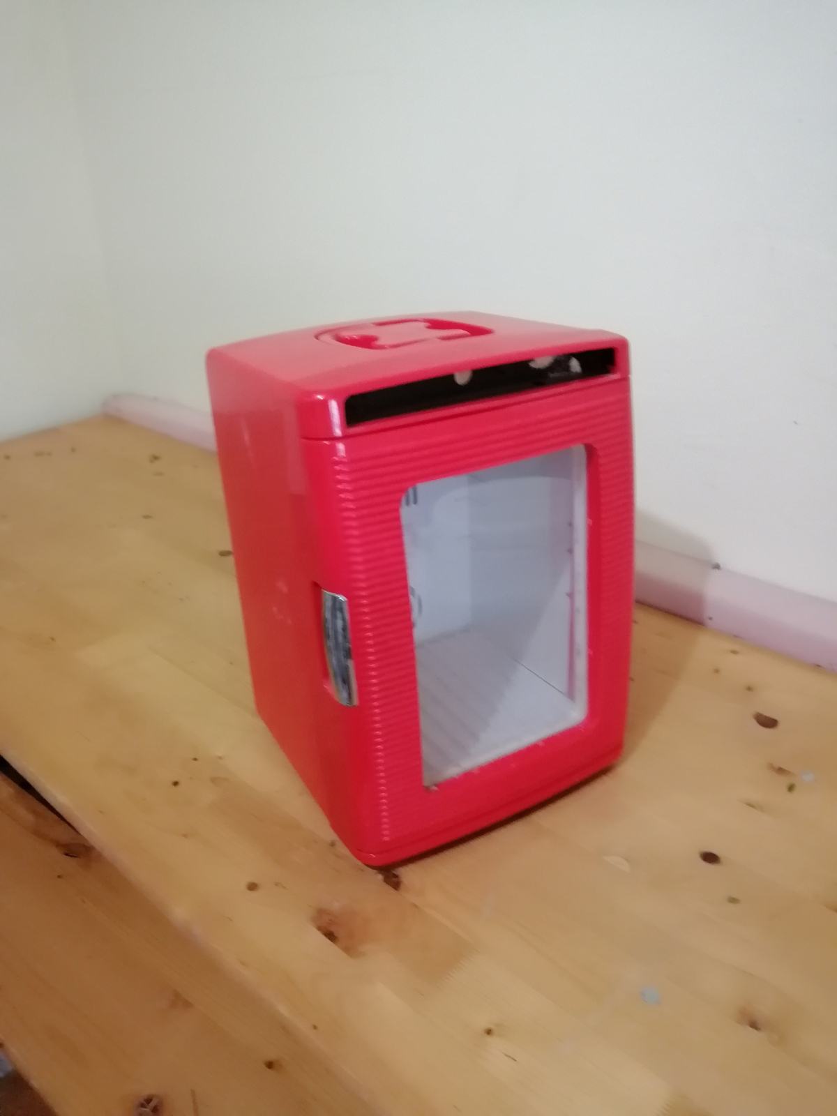 Coca Cola mini hladnjak 12V, 230V