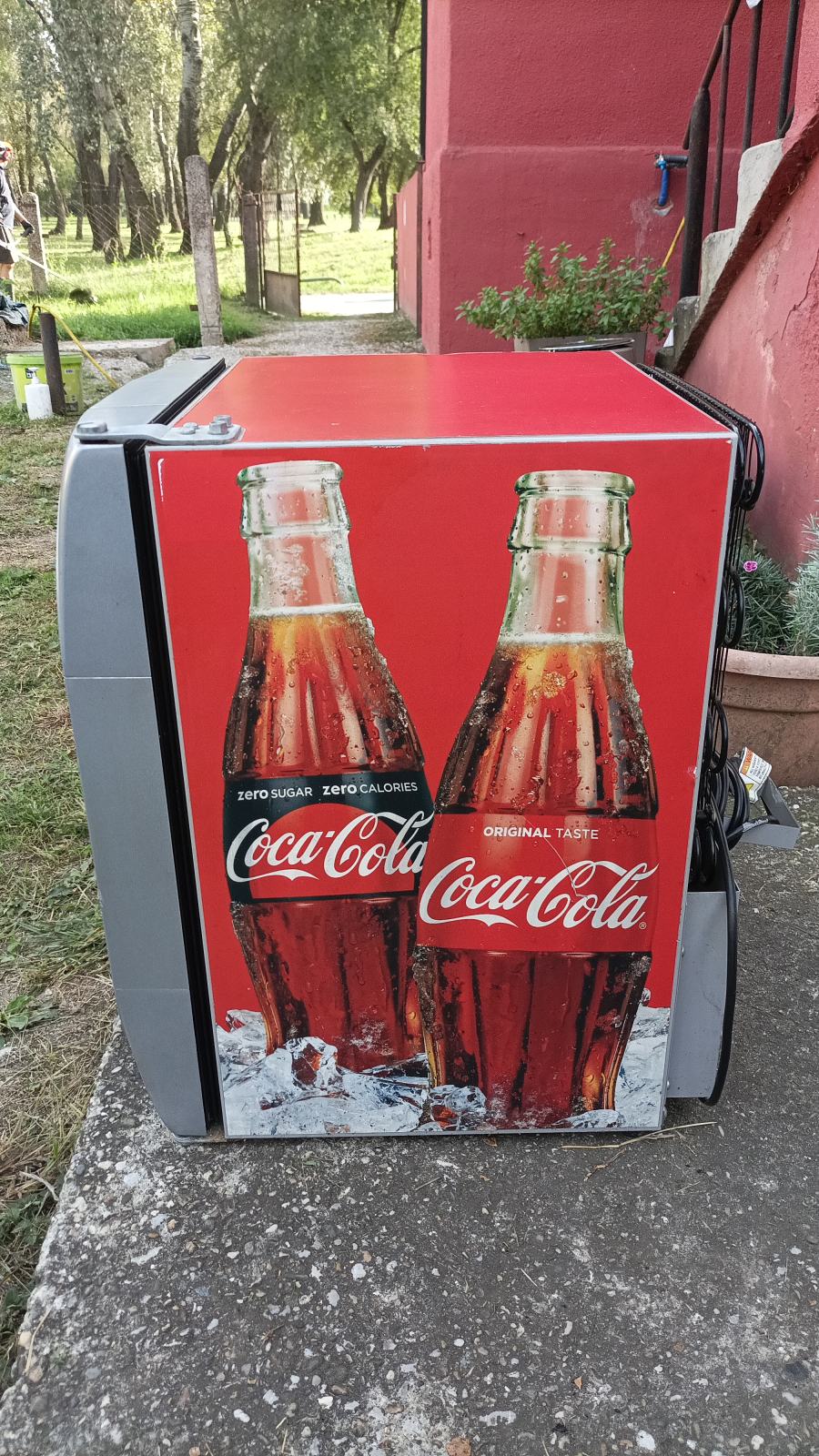 Coca Cola mini hladnjak