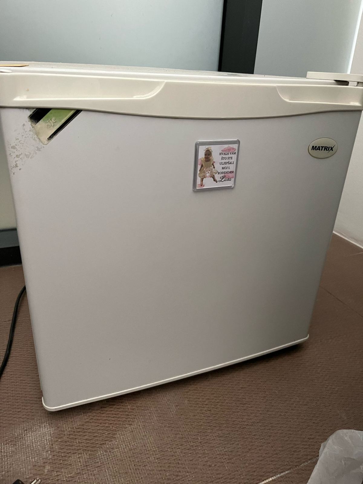 Mini frižider -ledenica