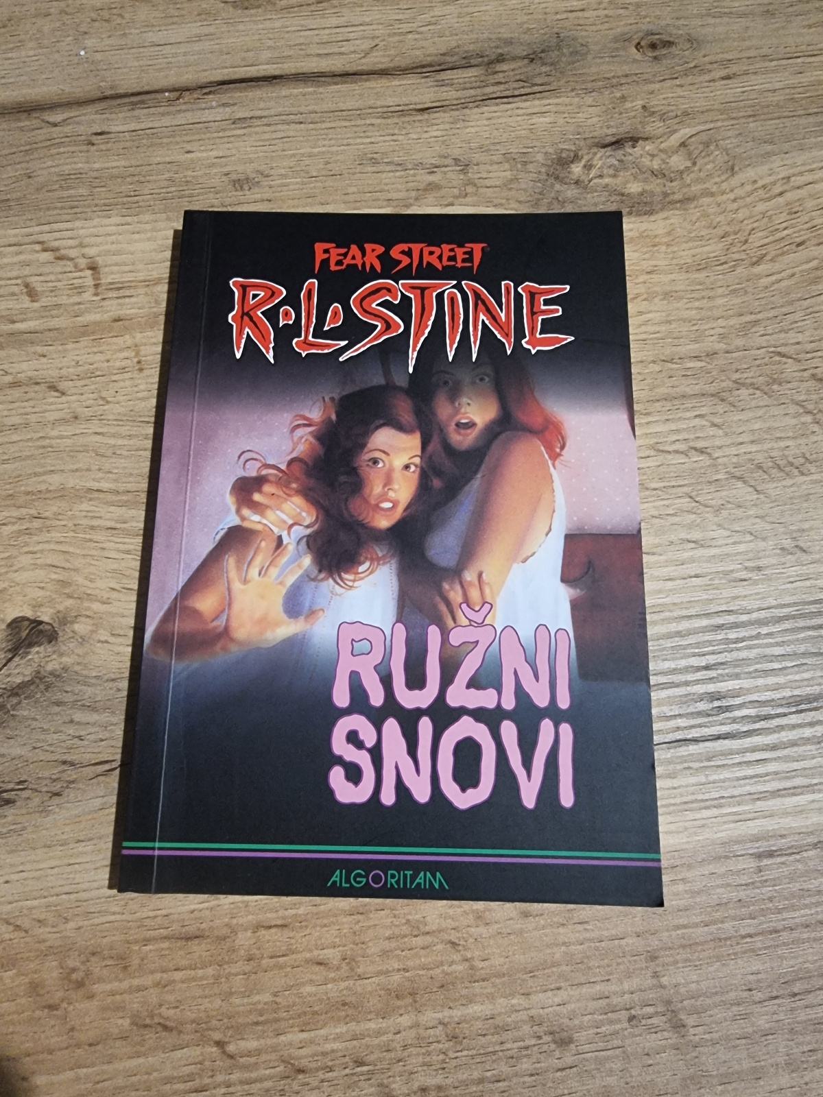 R. L. Stine - Ružni snovi