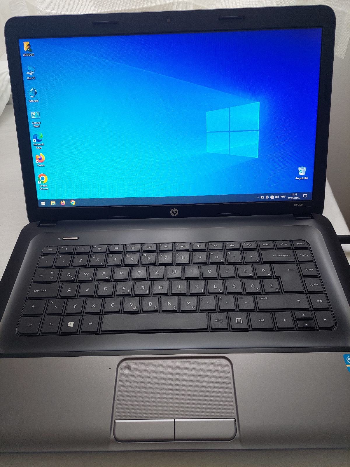 HP 250 G1 i3 3110m/8gb/120ssd/15.6/Win 10