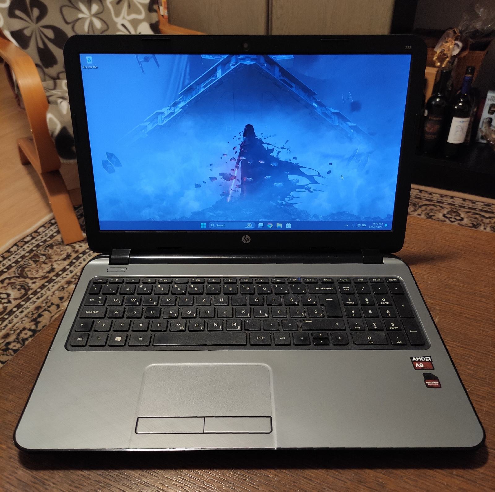 HP 255 G3 15.6 - AMD/SSD/Dual Radeon Graphics/Windows 11