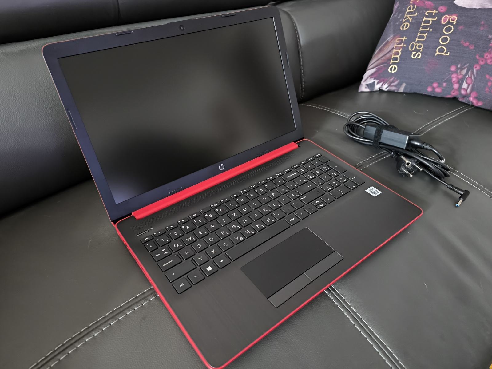 HP Notebook 15-2033nm