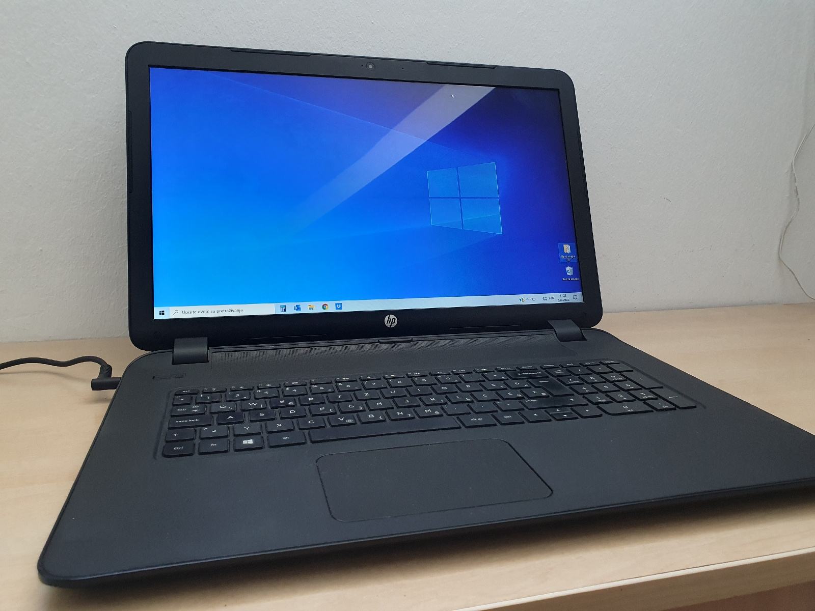 HP Notebook 17 / AMD Quad-Core / 8Gb RAM / 1Tb HDD