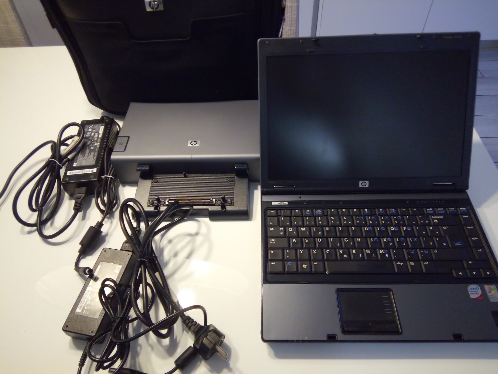 Laptop HP 6510b 4GB Ram 300GB + dock+ torba+ 2 punjača