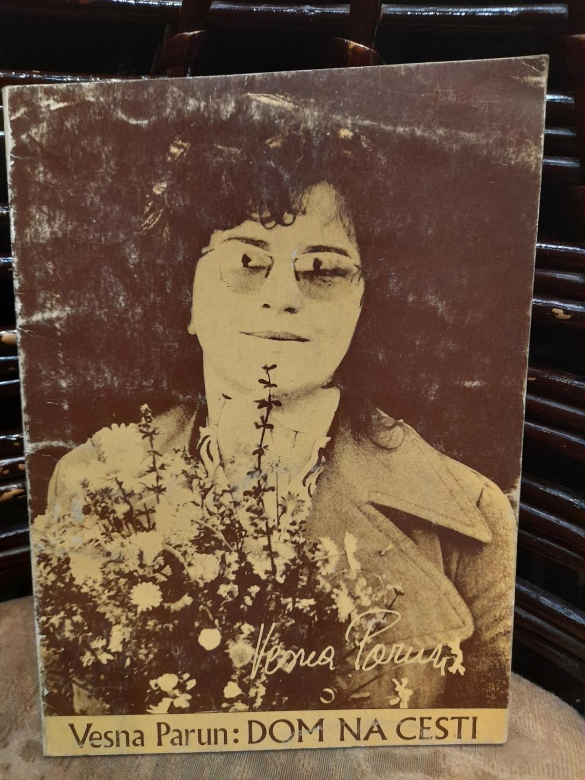 Dom na cesti- Vesna Parun