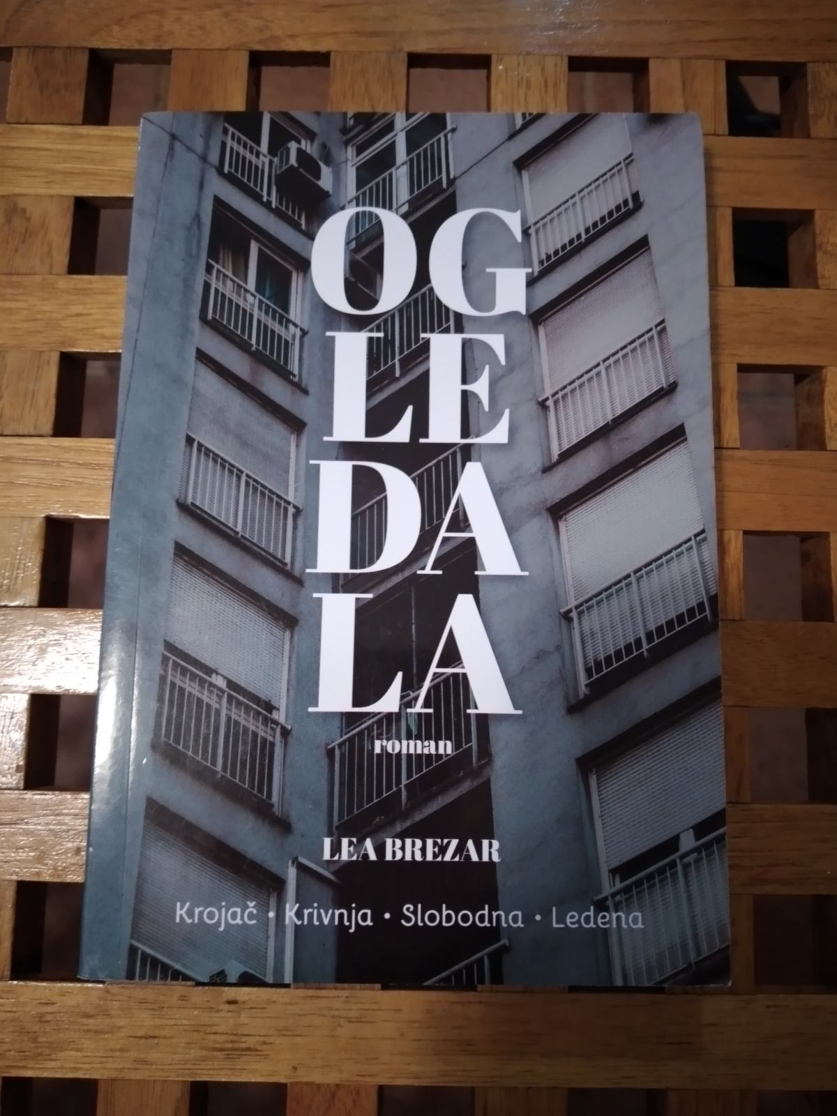 Lea Brezar Ogledala ZAGREB 2020