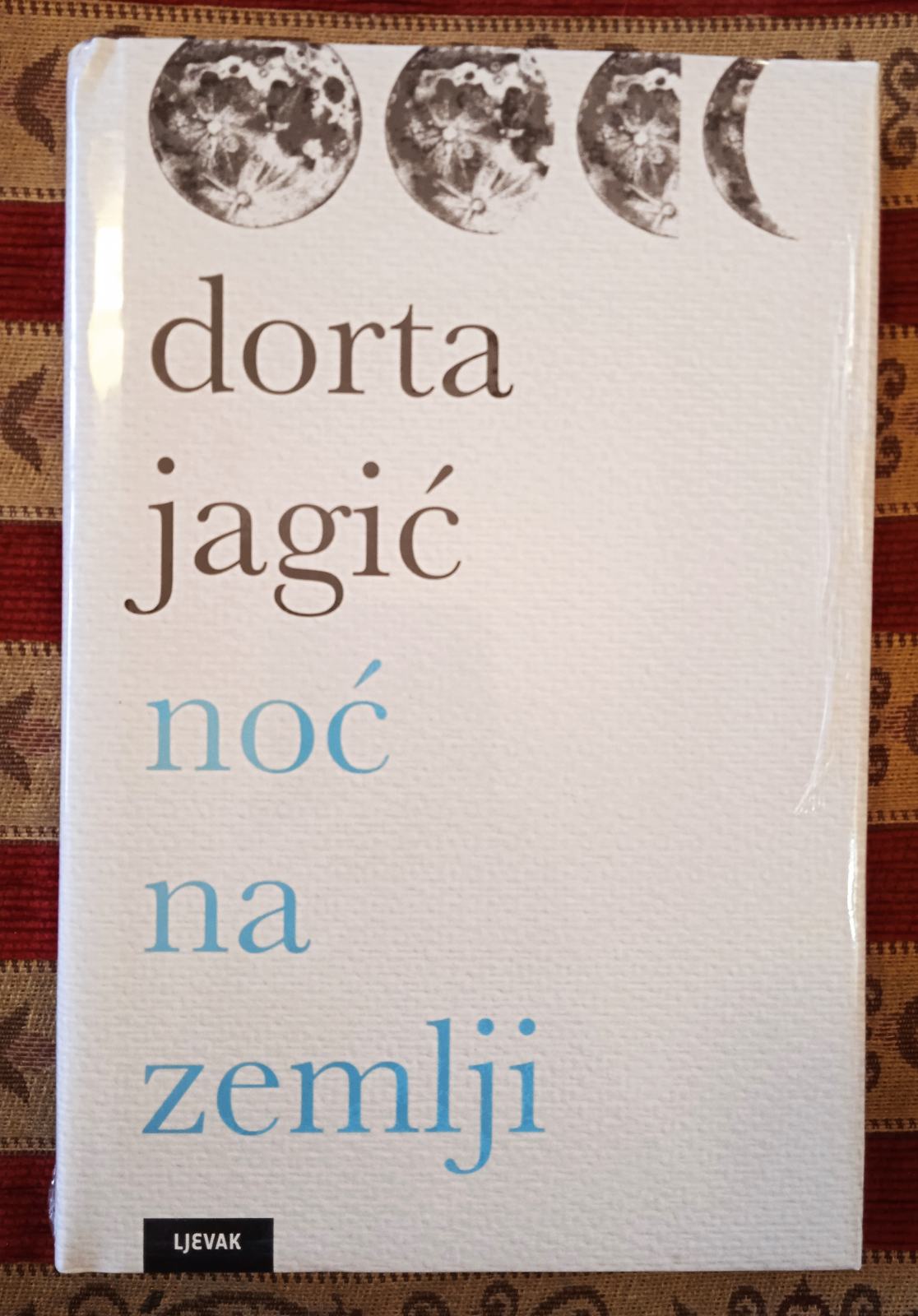 NOĆ NA ZEMLJI Dora Jagić