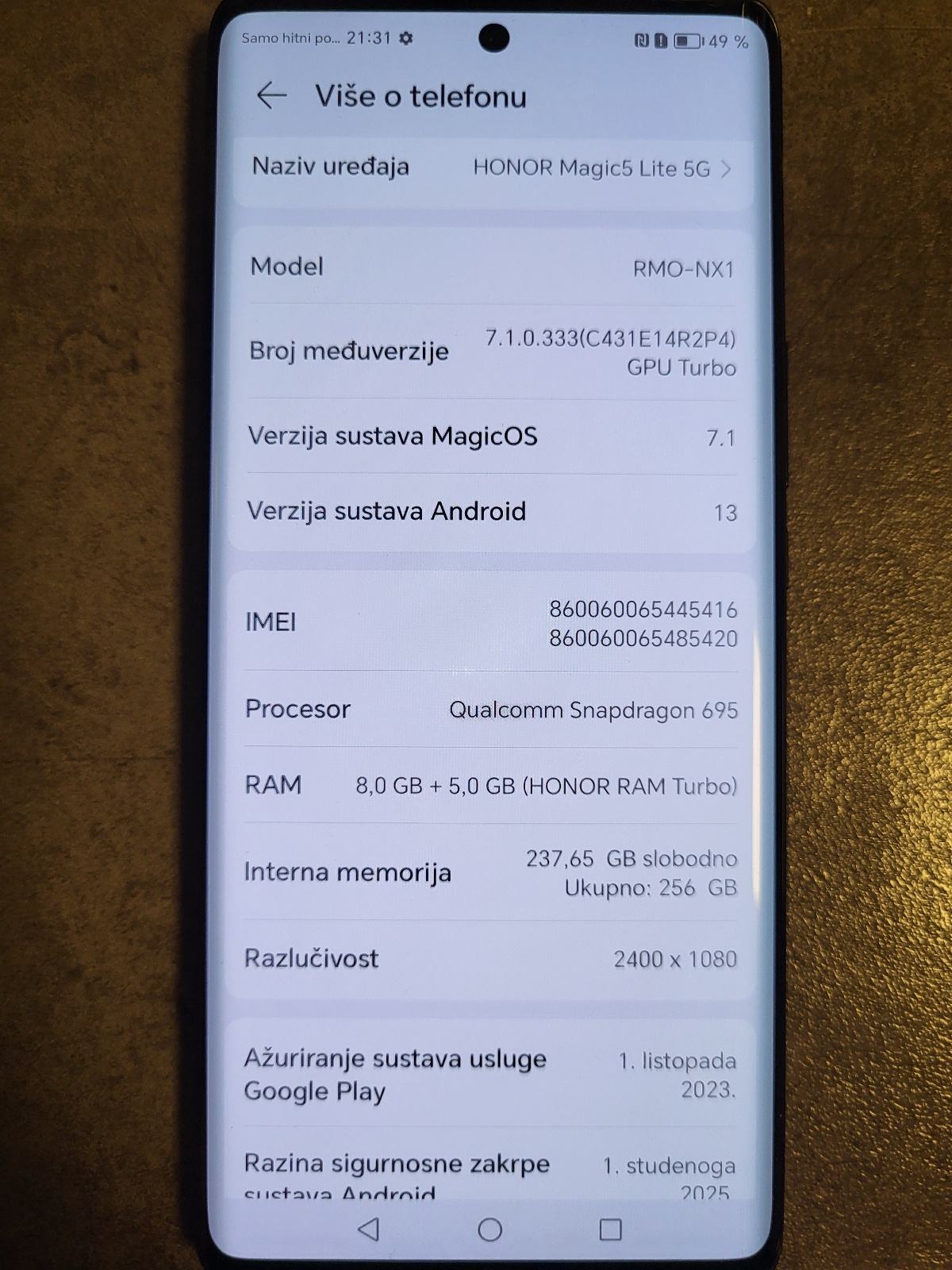 Honor Magic 5 lite 5G.