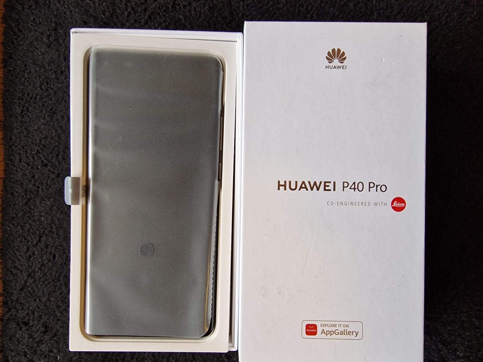 P40Pro biser bijeli, kao nov, 10 maskica, original punjač i slušalice