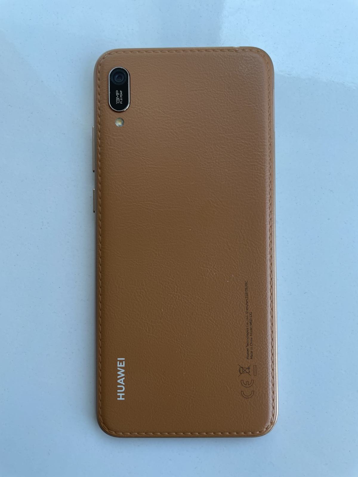 Prodajem Huawei Y6 2019, model MRD-LX1 u odličnom stanju.