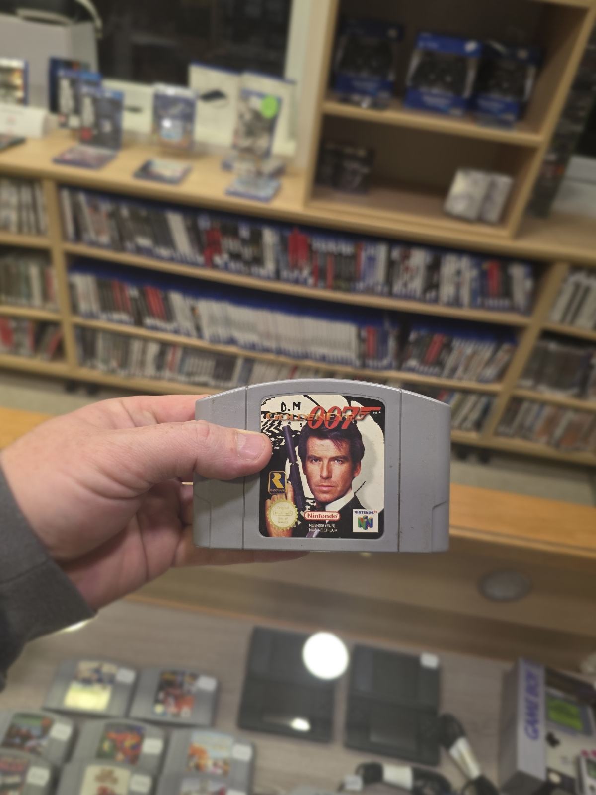 007 Golden Eye N64