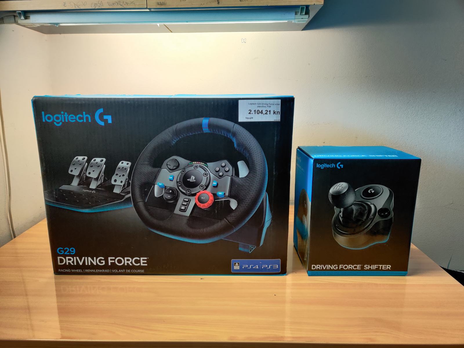 LOGITECH G29, PEDALE I MJENJAČ